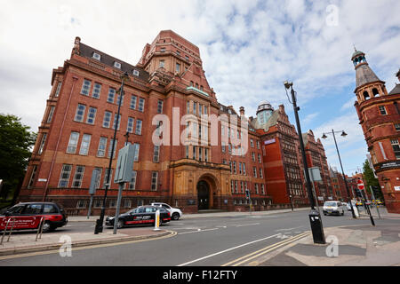 Roscoe Building, The University of Manchester, UK Stock Photo: 23890977 ...