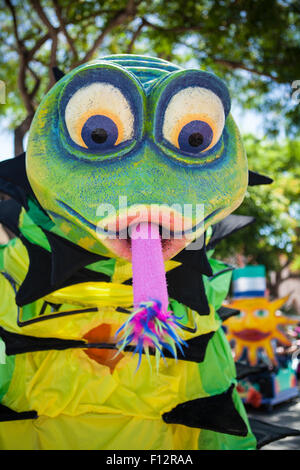 colorful alien float, Summer Solstice Parade, Science Fiction Theme ...