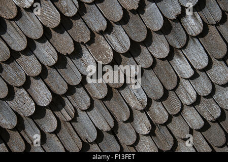 Patterns in Larch shingles Stock Photo - Alamy
