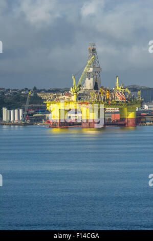 Cosl pioneer, a oil and gas drilling platform Stock Photo - Alamy