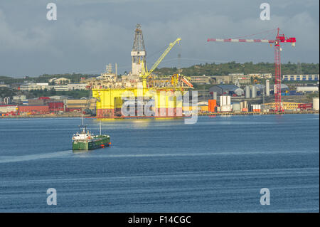 Cosl pioneer, a oil and gas drilling platform Stock Photo - Alamy