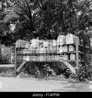 1930s 1940s 1950s RETRO OFFICE SHARP SPINDLE SPIKE WITH PAPER MESSAGES ...