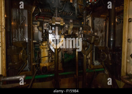 Steam engine room on steam ship SS Shieldhall Stock Photo - Alamy