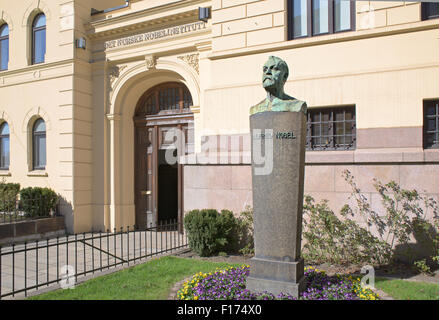 Statue of Alfred Nobel in Oslo, Norway Stock Photo - Alamy