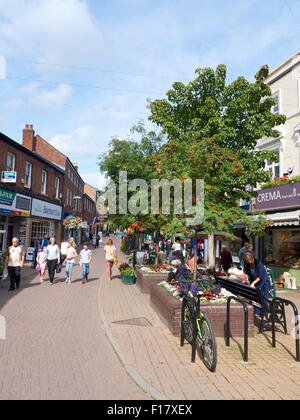Bridge Street, Congleton, Cheshire, UK. Showing shops and cafes Stock ...