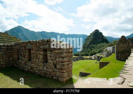 Inca Stone Bricks Construction - Machu Picchu - Peru Stock Photo - Alamy