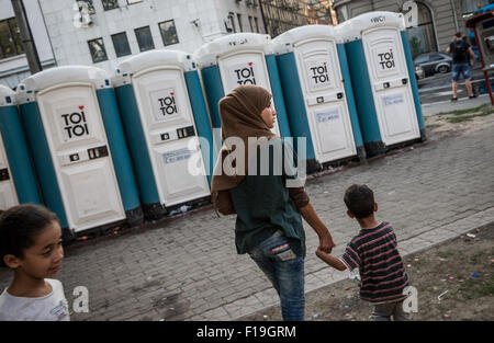 toilets in an Iraqi refugee camp Stock Photo - Alamy