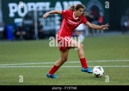 Aug. 30, 2015 - TOBIN HEATH (17) reacts to being fouled in the box. The ...