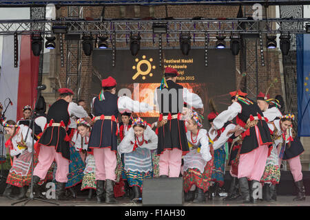 Krakowiak or Cracovienne is a fast, syncopated Polish folk dance in ...