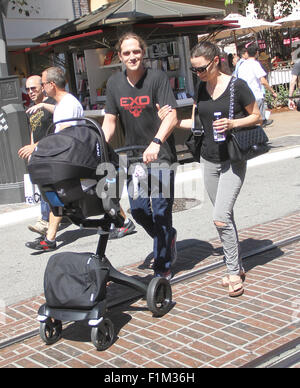 Jason Mewes takes his wife Jordan Monsanto and their daughter Logan Lee ...