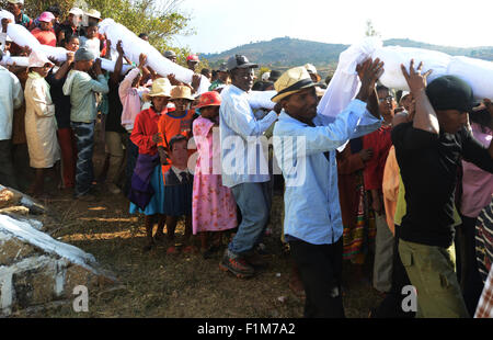 Dancing with the dead. Famadihana ( turning of the bones ) ceremony in ...