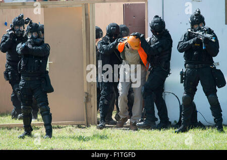 Zagreb, Croatia. 7th Sep, 2015. Members of Croatian special police unit ...