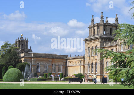 Longleat Elizabethan Country House & English stately home landscape ...