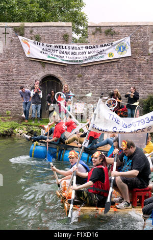 Wells, Somerset, UK August Bank Holiday Moat Boat Race at Wells ...