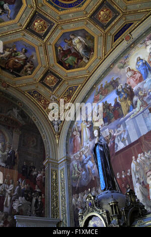 Ceiling and walls, the Immaculate Conception Room. Vatican Museums. The ...