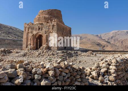 Bibi Maryam Mausoleum, Ancient City of Qalhat, Oman Stock Photo - Alamy
