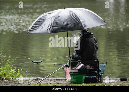 Fishing on the River Thames at Kingston-upon-Thames Stock Photo - Alamy