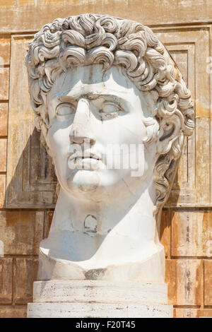 Caesar Augustus Statue Courtyard of the Pigna Vatican Museum Vatican ...