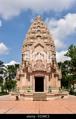 THAILAND BURIRAM CITY PILLAR SHRINE Stock Photo - Alamy