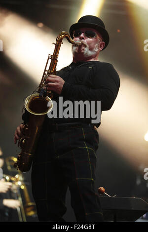 Lee El Thommo Thompson of Madness at Newmarket Nights 2015 Stock Photo ...
