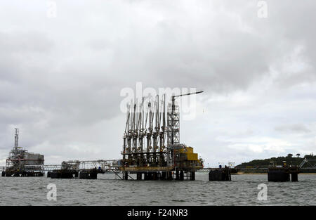 Oil Tanker at Hound point in the River Forth - taking on a cargo of ...