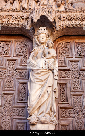 Virgin Mary sculpture, Leon Cathedral, a UNESCO World Heritage Site ...