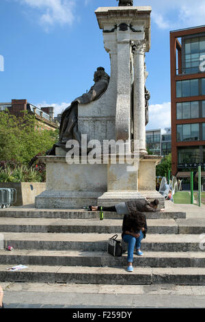 statue of queen victoria Piccadilly gardens Manchester England UK Stock Photo - Alamy