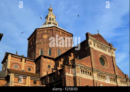 Pavia, Lombardy, Italy, Europe. The Duomo di Pavia - Cathedral of Santo ...