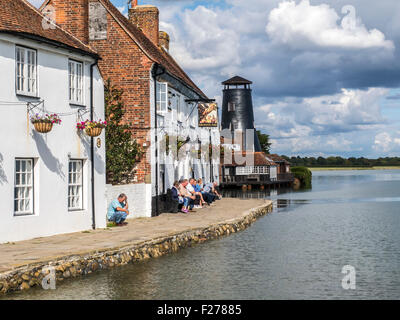 The Royal Oak Inn and Old Mill at Langstone Quay, Hampshire, UK Stock ...