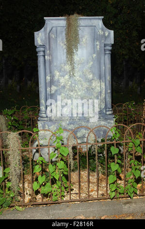 old nameless tombstone in cemetery setting Stock Photo - Alamy