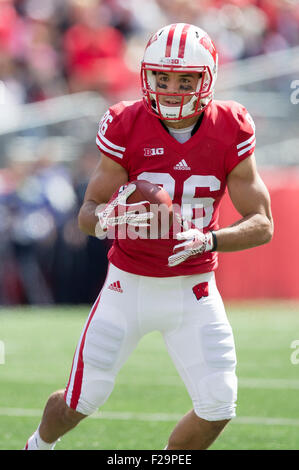 Wisconsin wide receiver Alex Erickson (86) runs during a NCAA Football ...