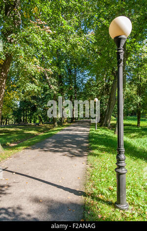 Alee In The Autumn Park Stock Photo - Alamy