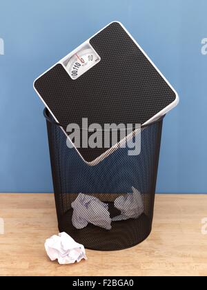 A close up shot of a trash can Stock Photo - Alamy