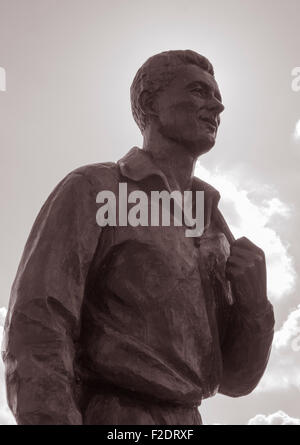 Statue of Footballer and famous manager, Brian Clough, in Albert Park ...