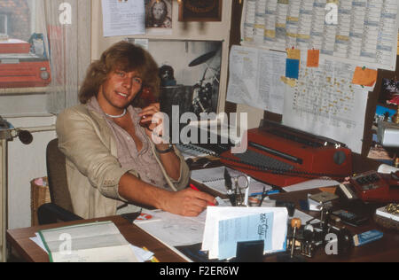Der deutsche Schlagersänger, Schauspieler und Moderator Benny Schnier ...