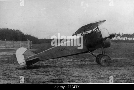 The LFG Roland D XVI Goe III was a German World War I fighter aircraft ...