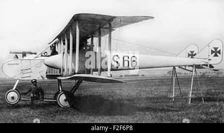 The Ago C II, a German reconnaissance aircraft from World War I, is ...