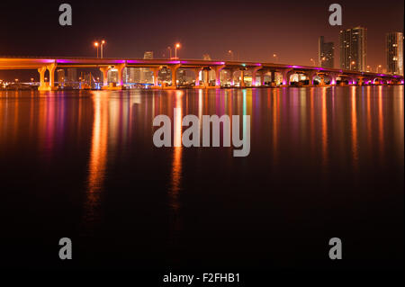 Bridge across the Atlantic ocean, MacArthur Causeway Bridge, Miami ...