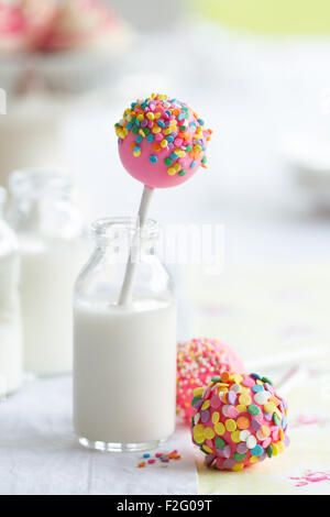Pink cake pops Stock Photo - Alamy