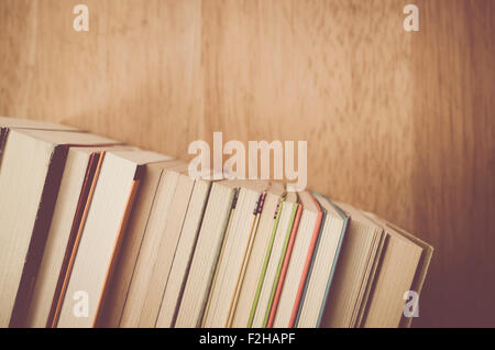 Stack of books, side view, close-up Stock Photo: 20587016 - Alamy