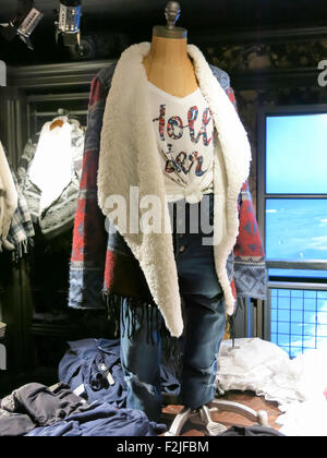 Hollister Store Interior on Fifth Avenue, NYC Stock Photo - Alamy