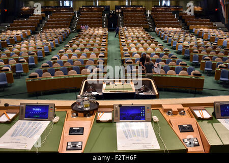 The meeting room inside United Nations headquarters as seen on 4 ...