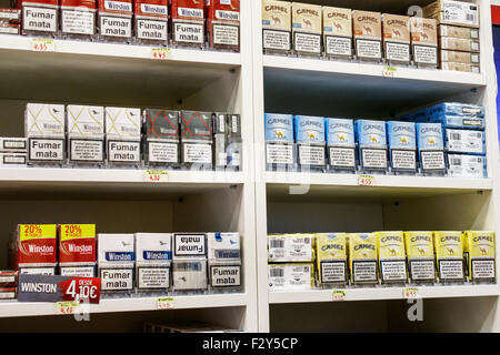 Cigarette display in convenience store Stock Photo: 67010955 - Alamy