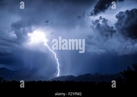 Lightning over Tucson, AZ Stock Photo - Alamy