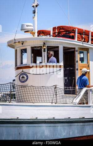 Buyboat Winnie Estelle, Chesapeake Bay Maritime Museum, St. Michaels ...