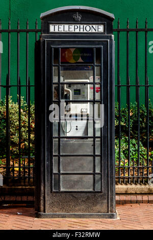 Black telephone box. London, England Stock Photo - Alamy