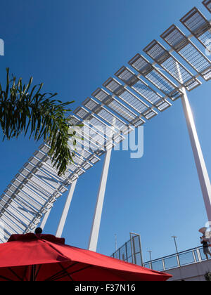 Staten Island St. George bus station / terminal Stock Photo - Alamy