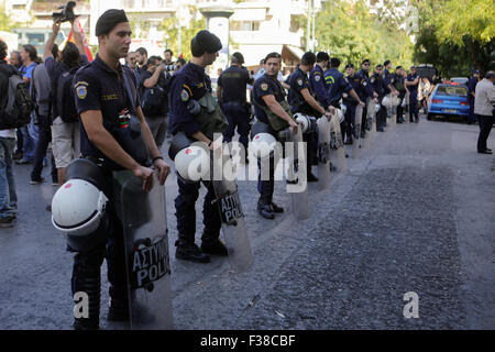 Greek Police officer protests. Greece wide protest of Greek Police ...