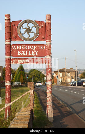 welcome to batley sign Stock Photo - Alamy
