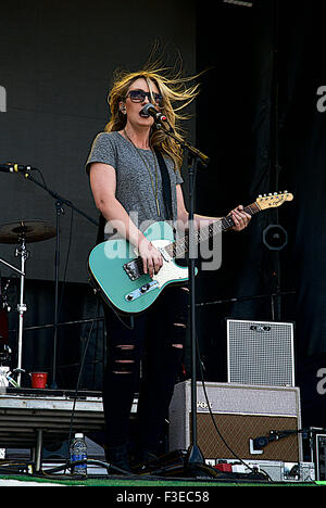Claire Dunn Performs at the Kicker Country Concert in Manhattan Stock ...